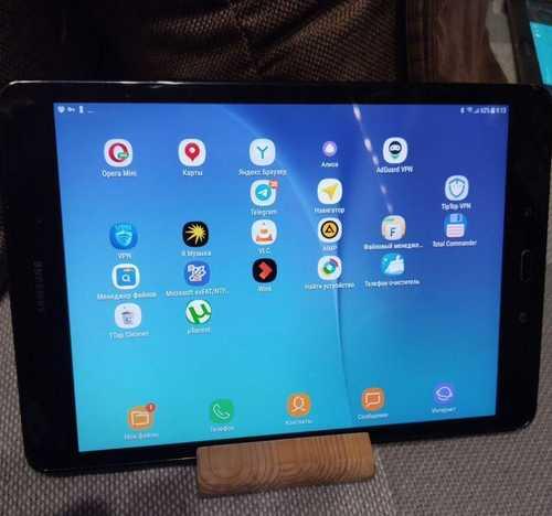 Планшет Samsung Galaxy Tab A