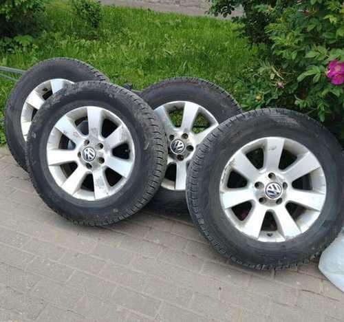 Nokian Tyres Nordman 5 215/65 R16