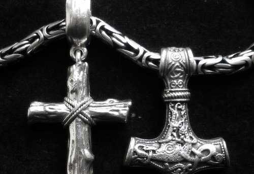 Массивный,более 30гр,серебряный крест и Молот Тора