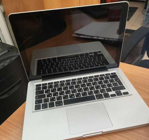 Apple macbook pro 13 Intel core i5/8GbRam/SSD256