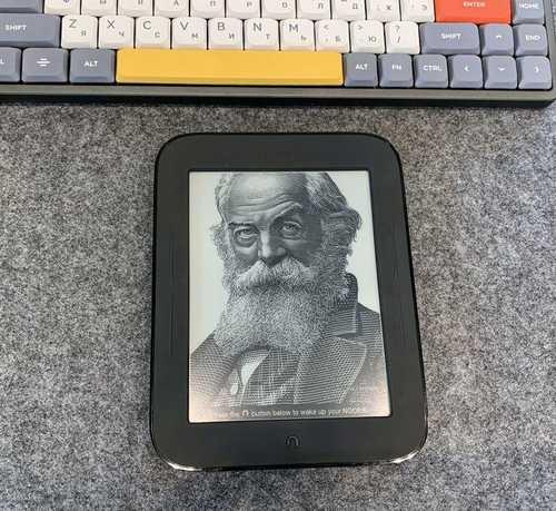 Электронная книга Barnes & Noble Nook Simple Touch