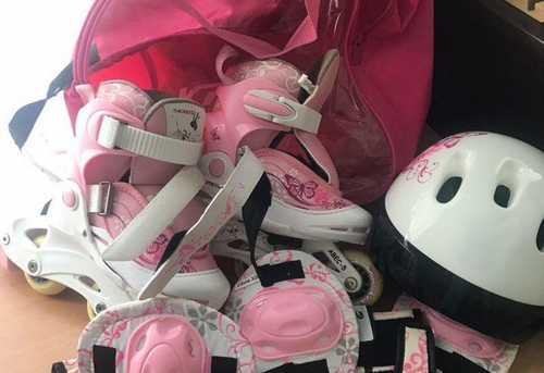 Шлем, защита и ролики для девочки
