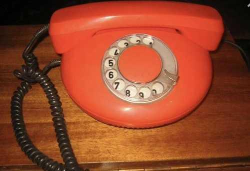 Старый дисковый телефон оранжевый СССР винтаж