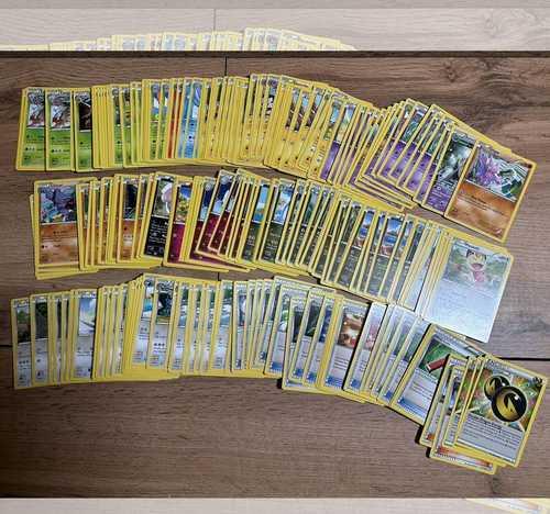 Pokemon TCG X Y - Roaring Skies