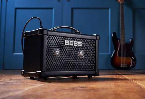 Boss DCB-LX dual cube bass LX комбоусилитель