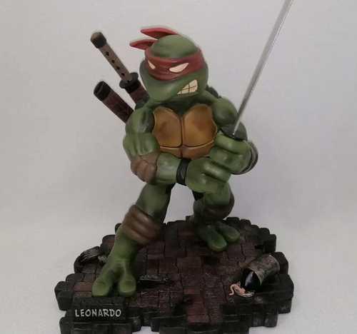 Коллекционная фигурка Leonardo tmnt от Playmates