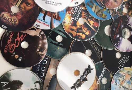 DVD диски в трех дискусах