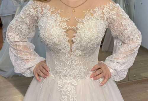 Свадебное платье 44 46 новое бежевое