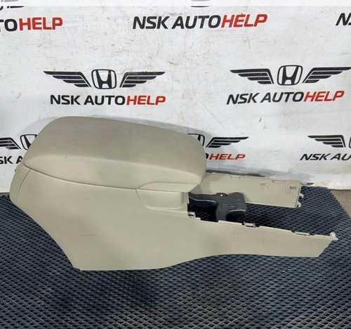 Подлокотник Toyota Camry ACV40 2azfe 2011