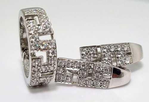 Золотые серьги и кольцо с бриллиантами 750 пробы