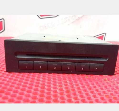 CD-чейнджер Мерседес W211