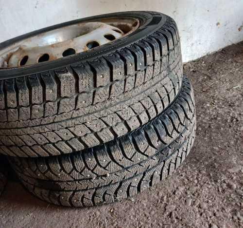 Barum Norpolaris 17.5/65 R14 20F