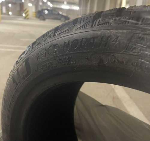 Michelin X-Ice North 4 245/40 R19 105T