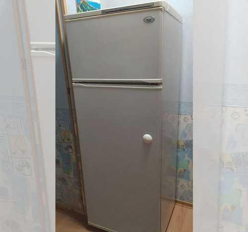 Прекрасный холодильник Минск 2706
