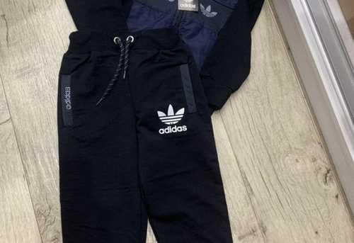 Спортивный костюм adidas