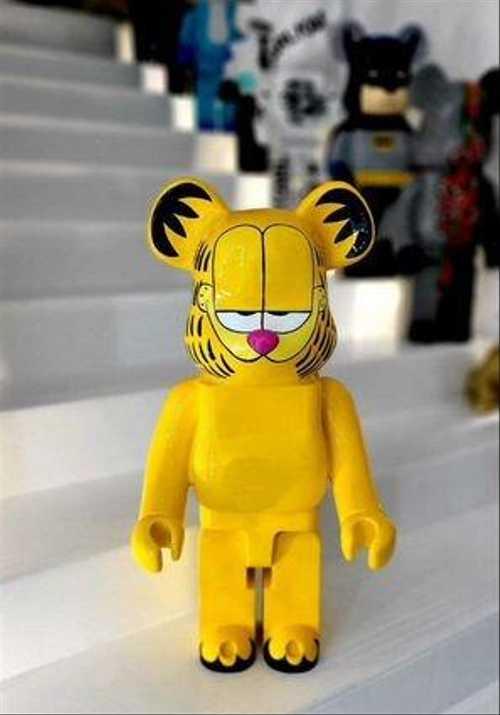 Bearbrick Garfield