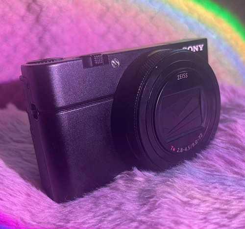Фотоаппарат Sony Cyber-shot DSC- RX100M7