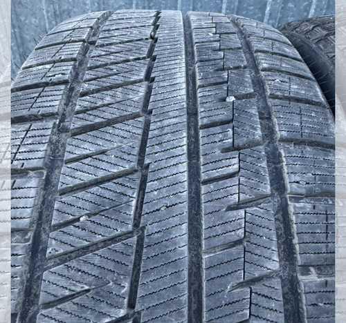 Gripmax SureGrip Pro Ice X 275/35 R22 и 315/30 R22