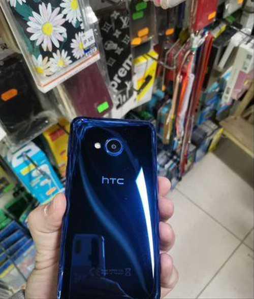 Htc U play