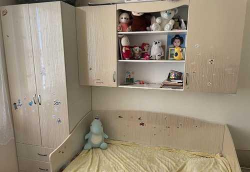 Детская кровать(шкаф, полка)