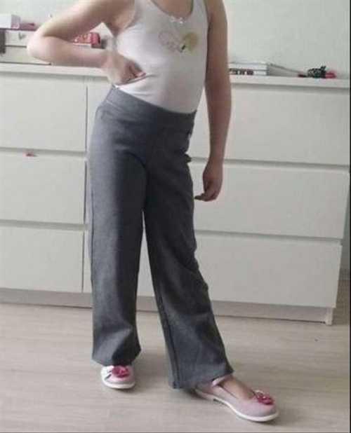 Брюки next школьные нов. 122 для девочки