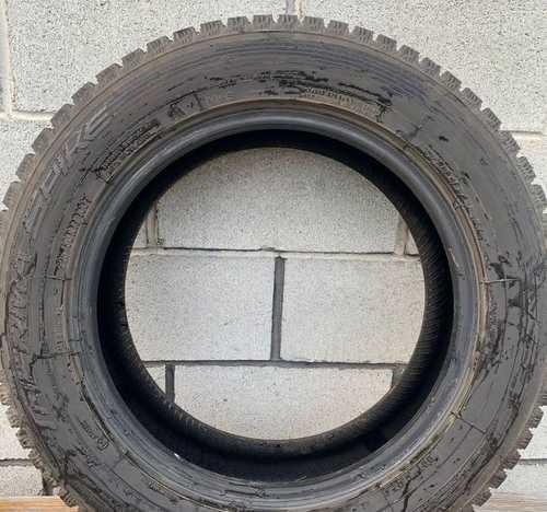 Nitto Therma Spike 225/60 R17