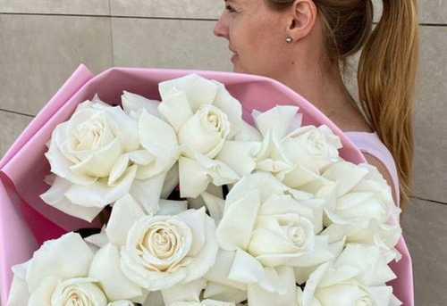 Белые крупные розы