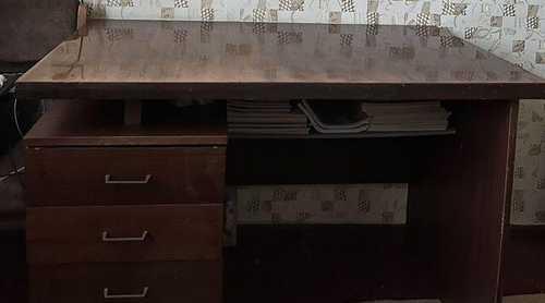 Письменный стол однотумбовый полированный