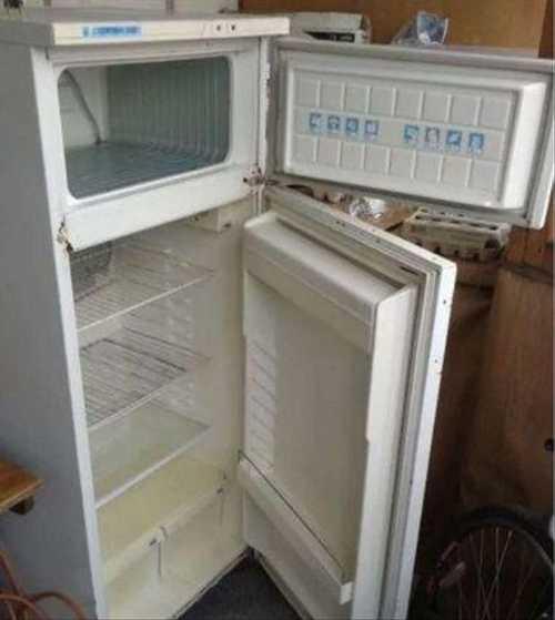Холодильник бу "Орск" в рабочем состоянии