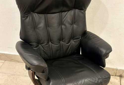 Кожаное кресло руководителя черное