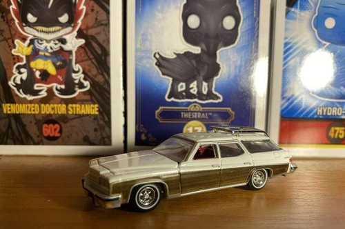 Autoworld buick estate wagon 1:64