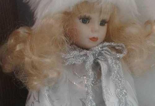 Фарфоровая кукла Снегурочка 32 см