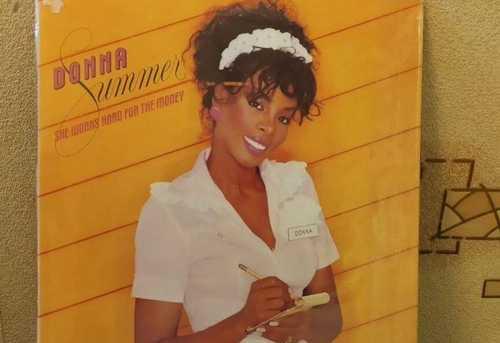 Donna Summer – She Works Hard For The Money LP
