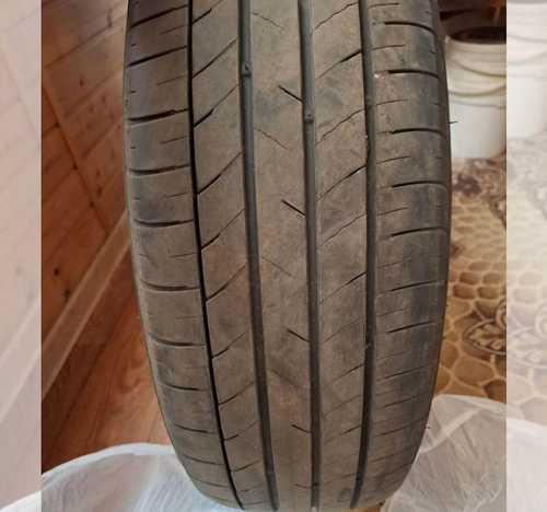Kumho Ecsta HS52 195/65 R15