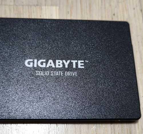 SSD диск Gigabyte 120Gb