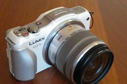 Panasonic Lumix DMC-GF5 с объективом 14-42мм
