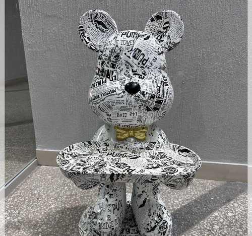 Декоративная статуэтка медведь в стиле bearbrick