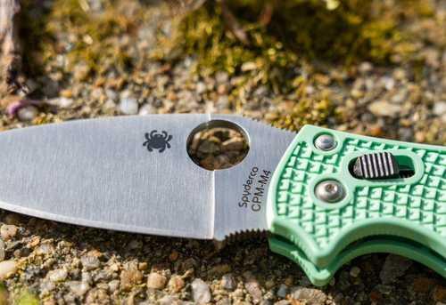 Нож Spyderco Manix 2 M4 Lightweight Mint Green