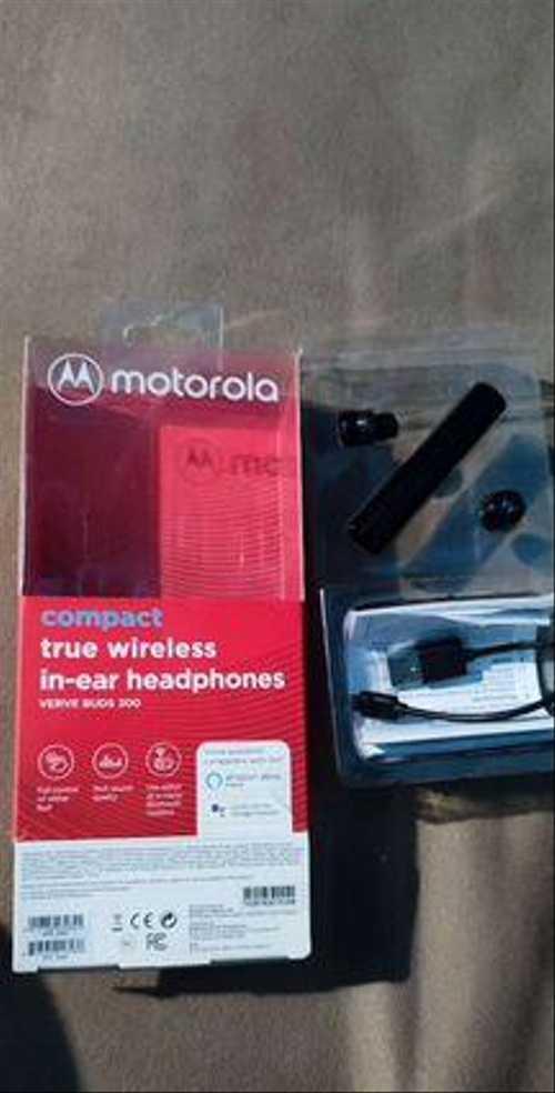 Беспроводные наушники motorola