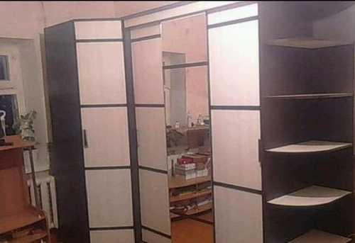 Угловой комплект шкафов Сакура