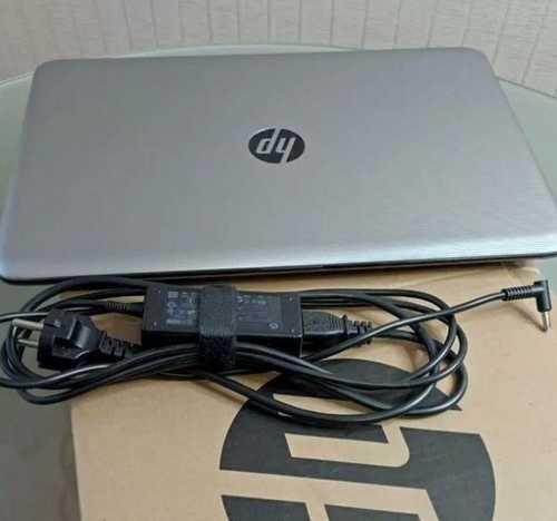 HP Intel Core I3 7100U, 8Gb, 256Gb, Full HD 15,6