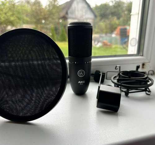 Студийный микрофон akg p120