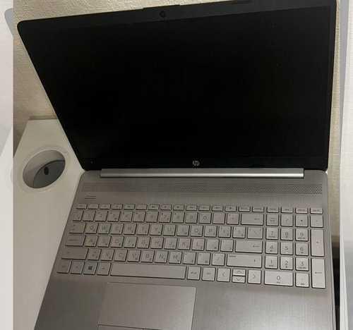 Ноутубк HP Laptop 15