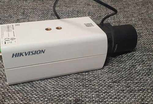 Видеокамера гибридная Hikvision DS-2CD2821G0