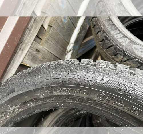 Michelin X-Ice North 215/50 R17