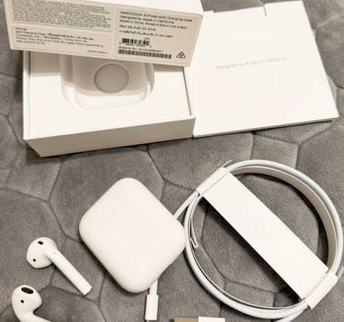 Airpods или кабель lightning оригинал
