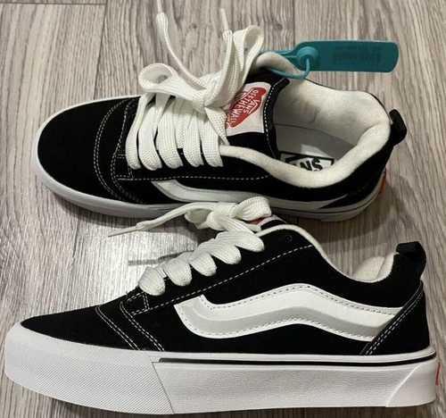 Кроссовки vans knu skool