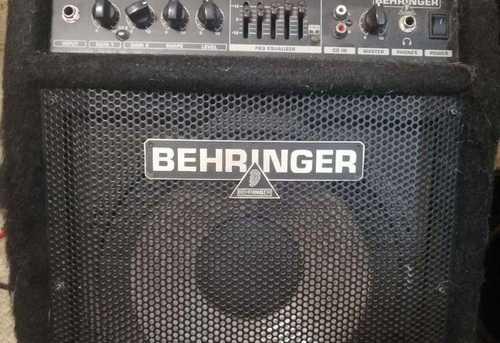 Басовый комбоусилитель behringer