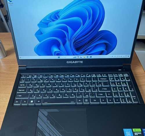 15.6" GIGABYTE G5 KF5, 512 ГБ, Core i7-12650H, RAM 16 ГБ, GeForce RTX 4060 8 ГБ