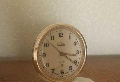Часы будильник Слава (СССР) 11 камней